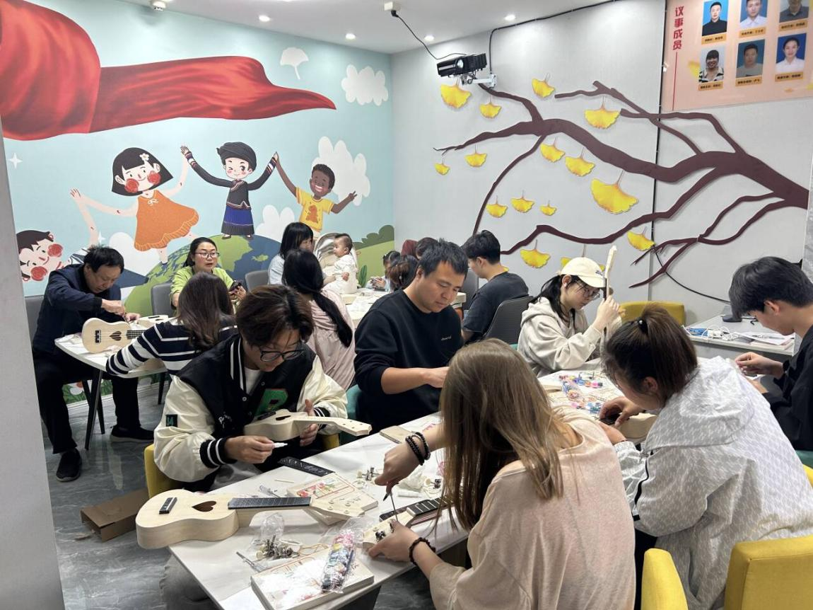 江苏商贸职业学院开展劳动教育系列主题活动 - 特色活动 - 中国大学生在线